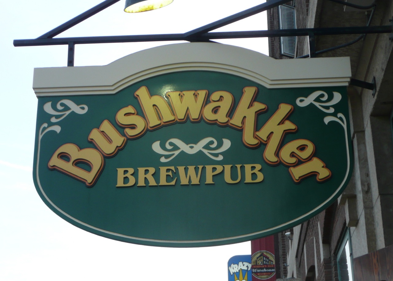 Bushwakker pub – Ruth Brindle Features